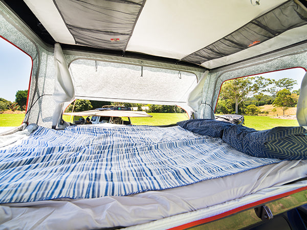 Howling Moon Lunar Roof Top Tent – pro4x4