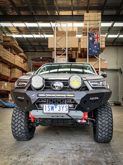Offroad Animal Toyota Hilux 2021+ Predator Bar – PRO4x4